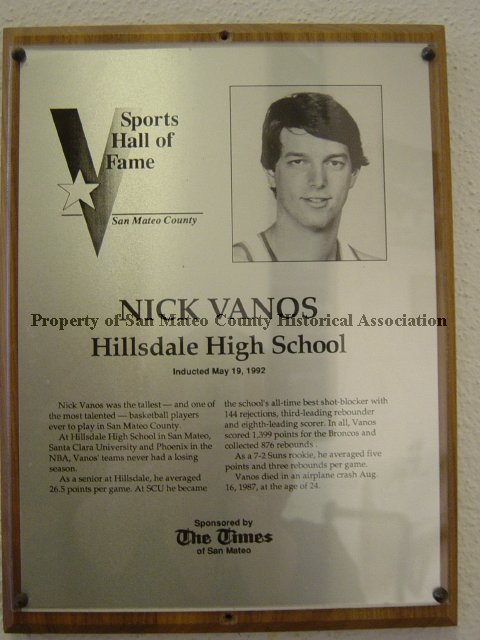 Nick Vanos, alas cortadas